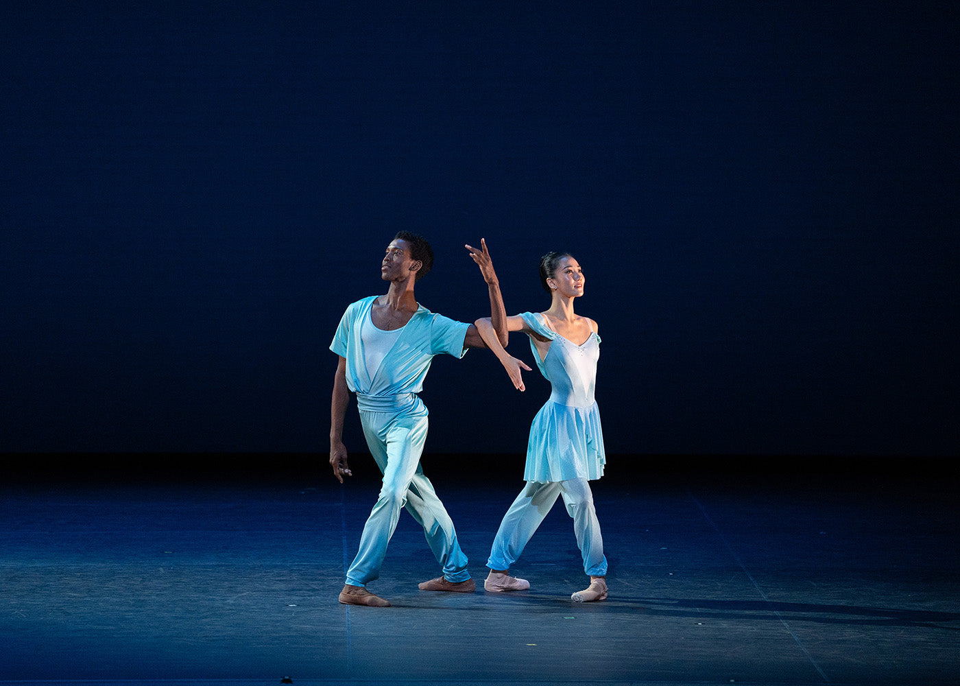 Short Ballet Dancers Canyon Concert Ballet Leaves Tradition Behind In